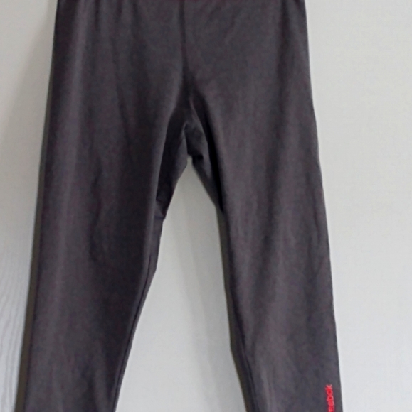Reebok | Pants & Jumpsuits | Reebok Workout Capris | Poshmark